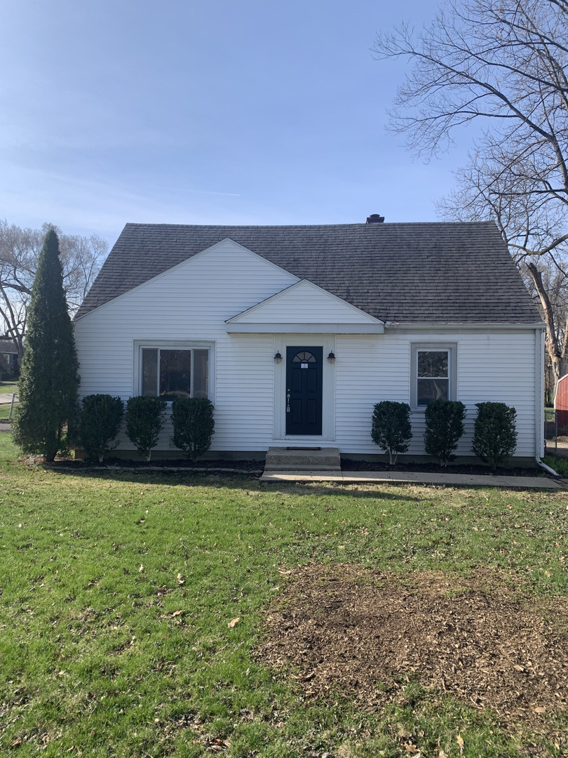 26W441 Geneva Rd, Wheaton, IL 60187 - MLS 12330718 - Coldwell Banker