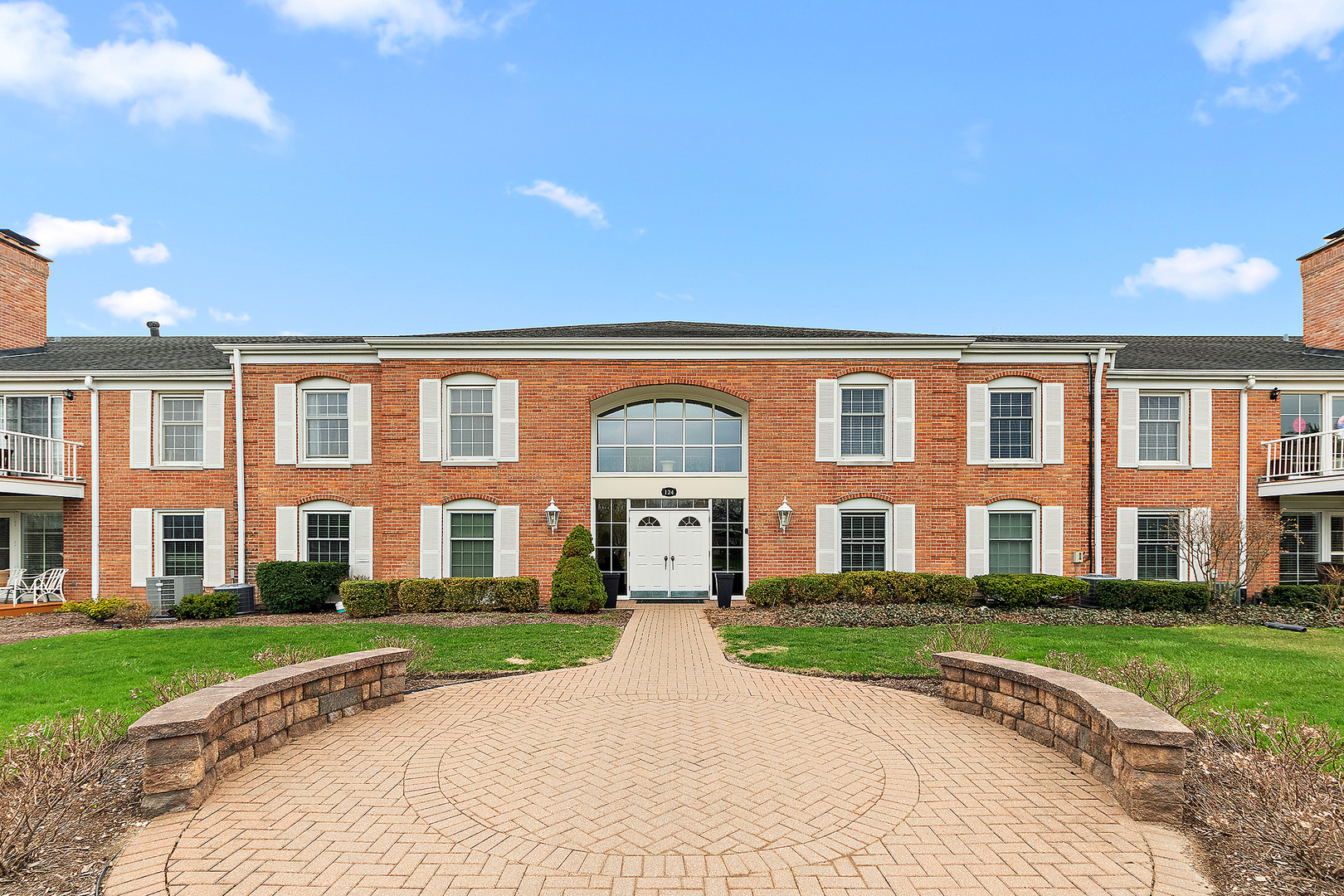 120 Carriage Way Dr #B201, Burr Ridge, IL 60527 - MLS 12345615 ...