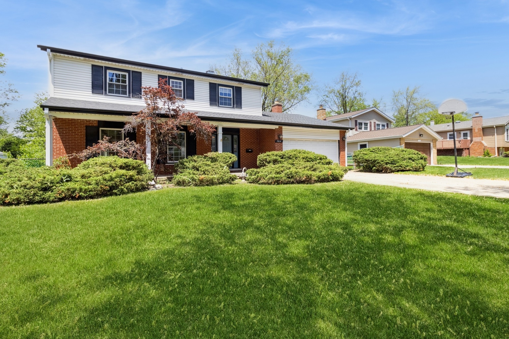 7014 Sierra Dr, Darien, IL 60561 - MLS 12366820 - Coldwell Banker