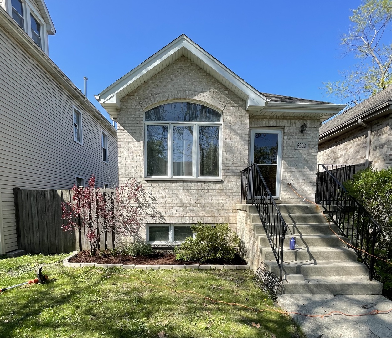 5202 W Strong St, Chicago, IL 60630 - MLS 12369439 - Coldwell Banker