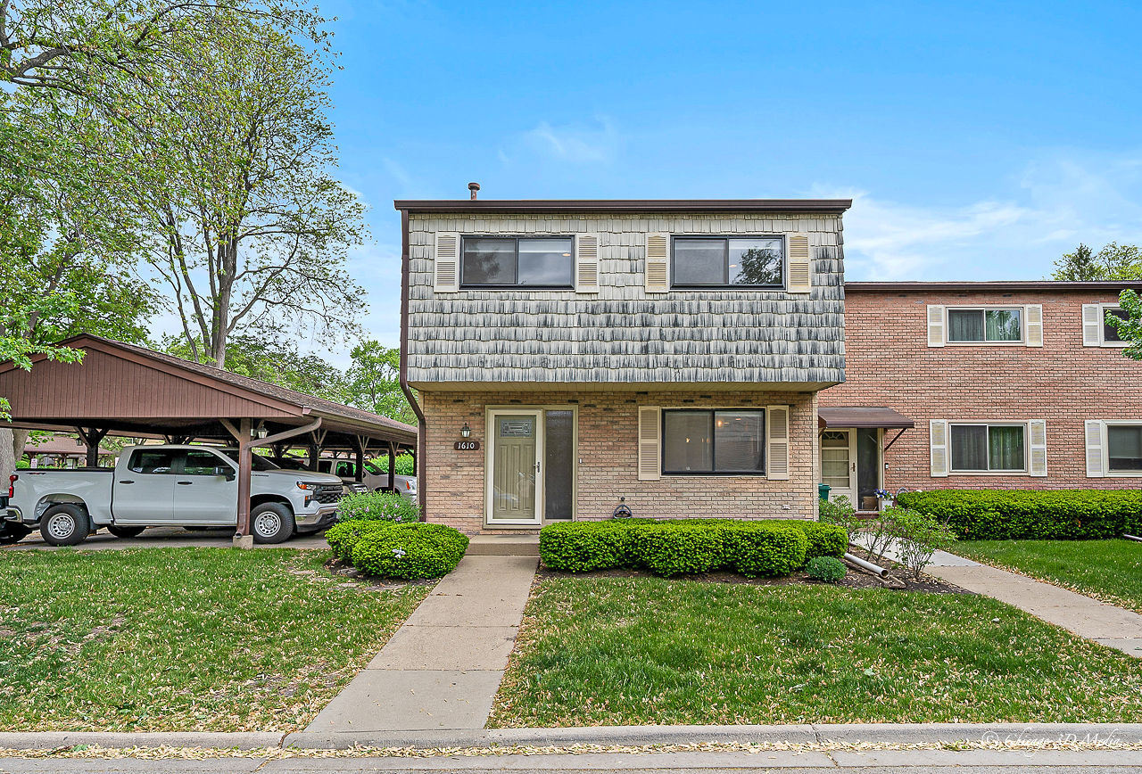 1610 Chippewa Trail, Wheeling, IL 60090 - MLS 12370243 - Coldwell Banker