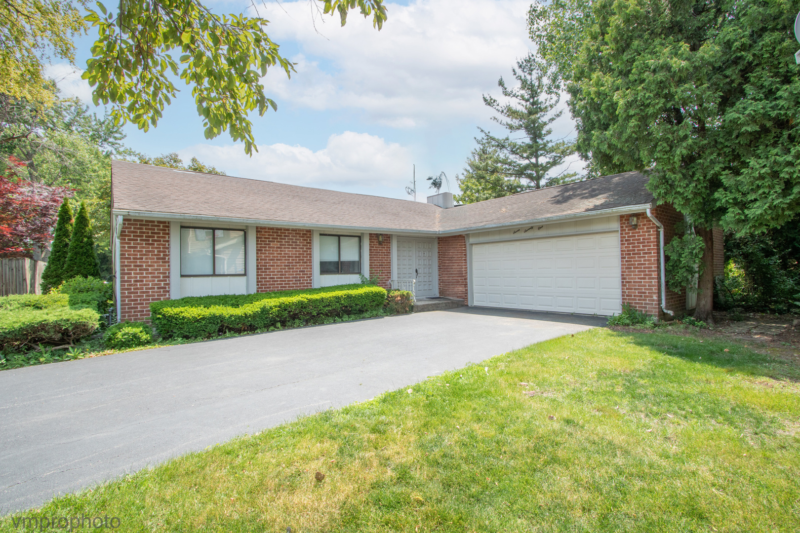 771 E Devon Ave, Roselle, IL 60172 - MLS 12396515 - Coldwell Banker