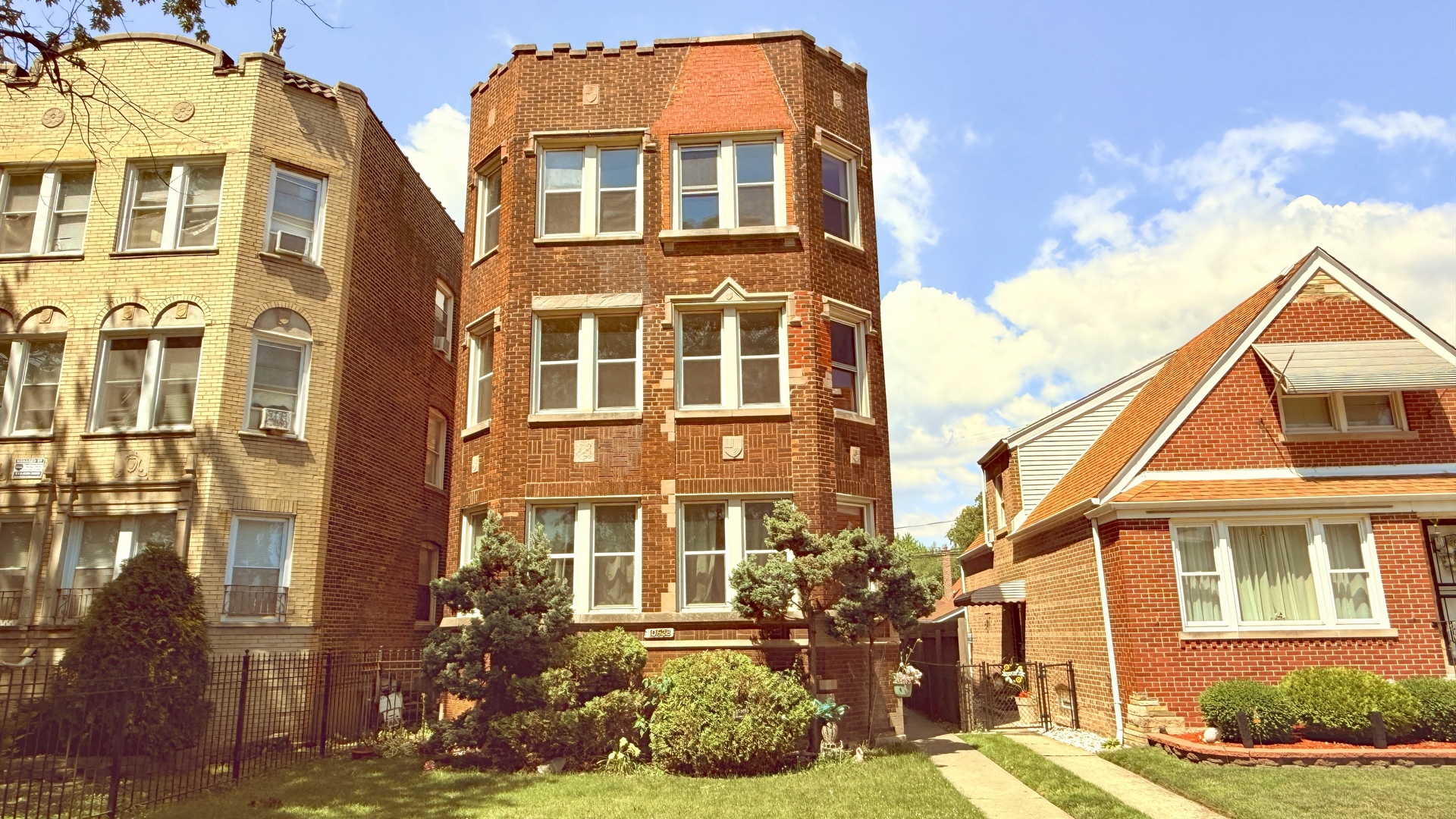 10638 S Ave C Ave #3, Chicago, IL 60617 - MLS 12408419 - Coldwell Banker