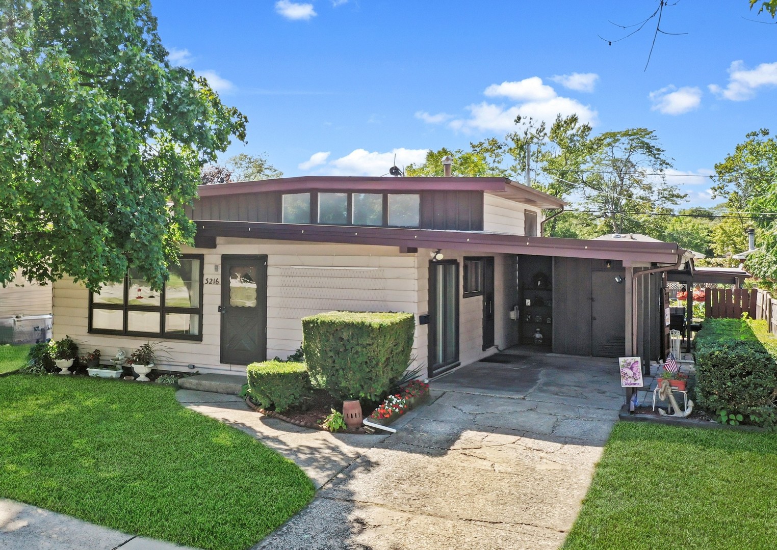 3216 Emerald Ave, Steger, IL 60475 - MLS 12461177 - Coldwell Banker