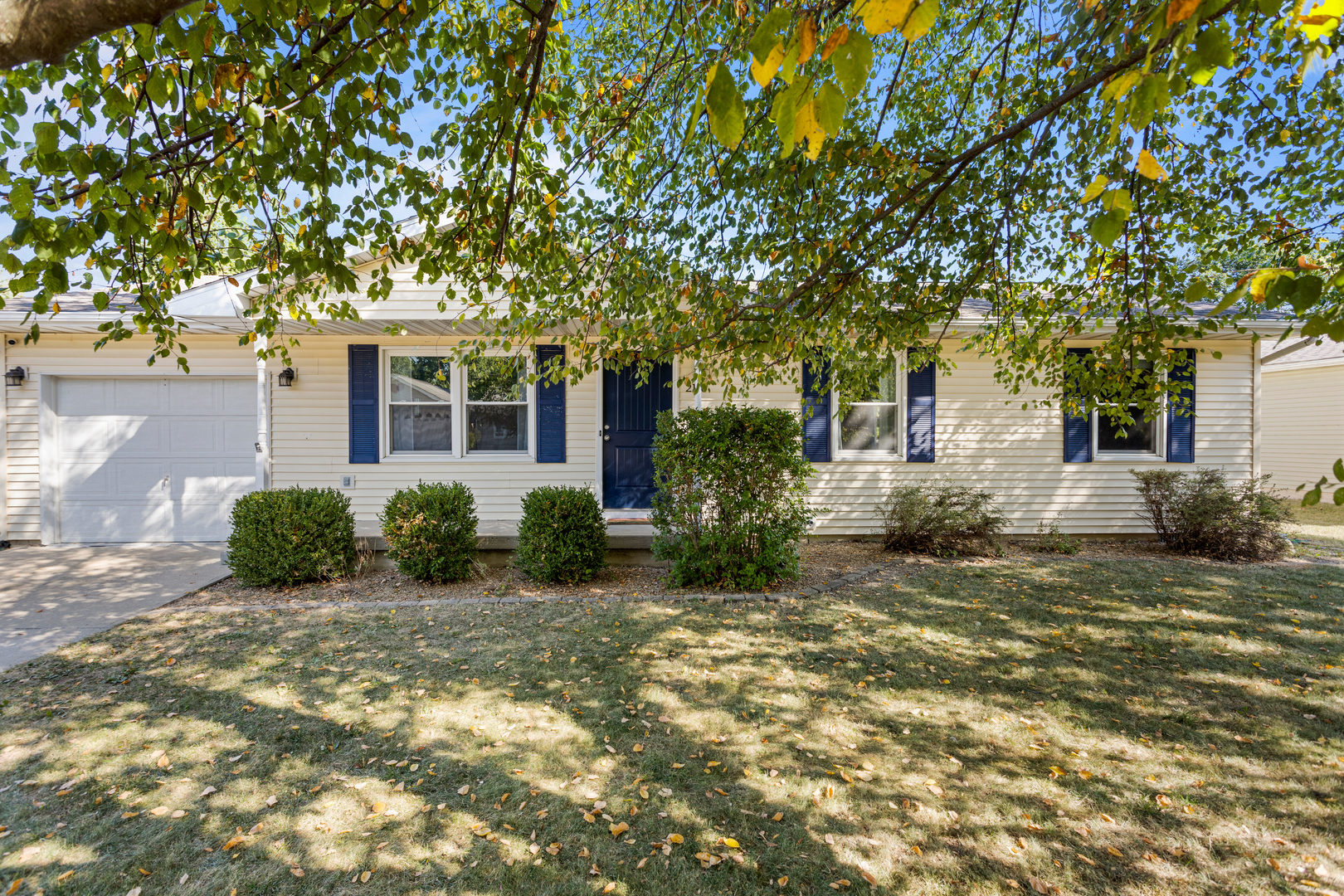 2116 Robin Rd, Mahomet, IL 61853 - MLS 12472229 - Coldwell Banker