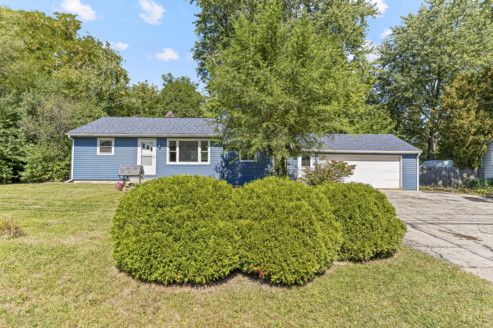 12430 W Yorkhouse Rd, Beach Park, IL 60087 - MLS 12474135 - Coldwell Banker