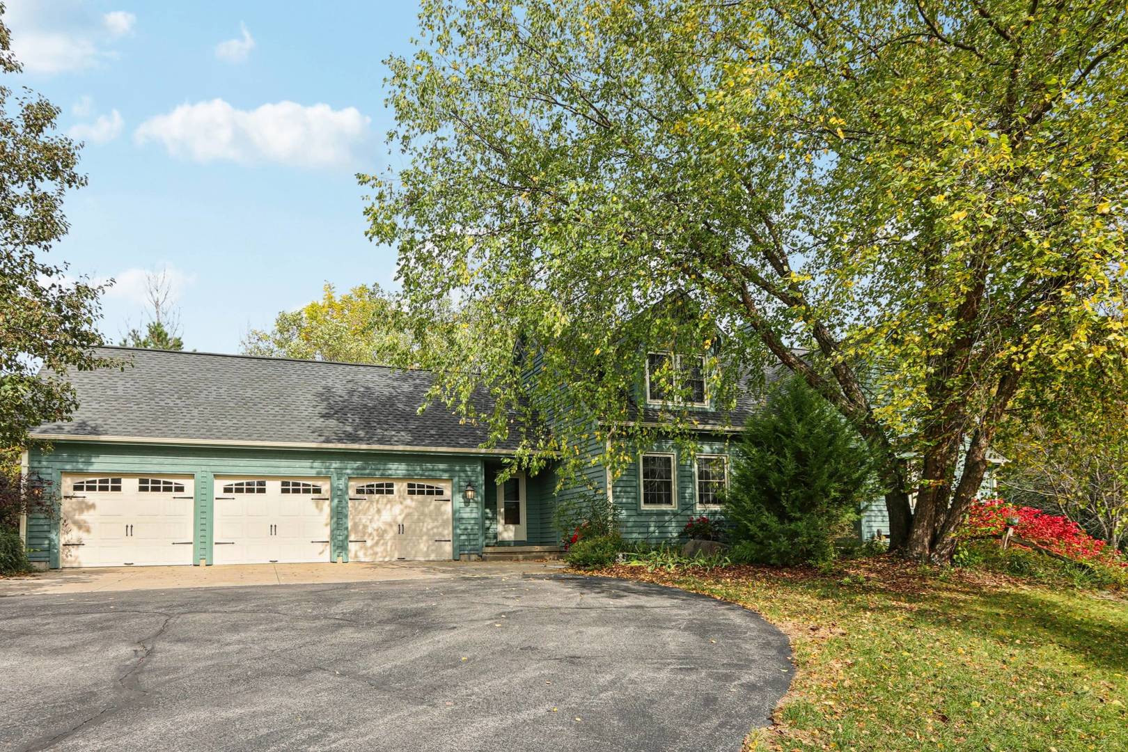 8815 Country View Ln, Brighton, WI 53105 - MLS 12508157 - Coldwell Banker