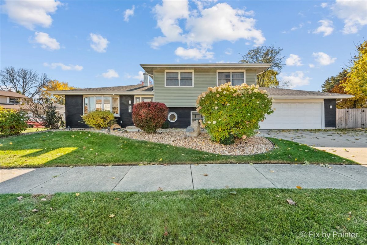 504 Flint Trail, Carol Stream, IL 60188 - MLS 12514402 - Coldwell Banker