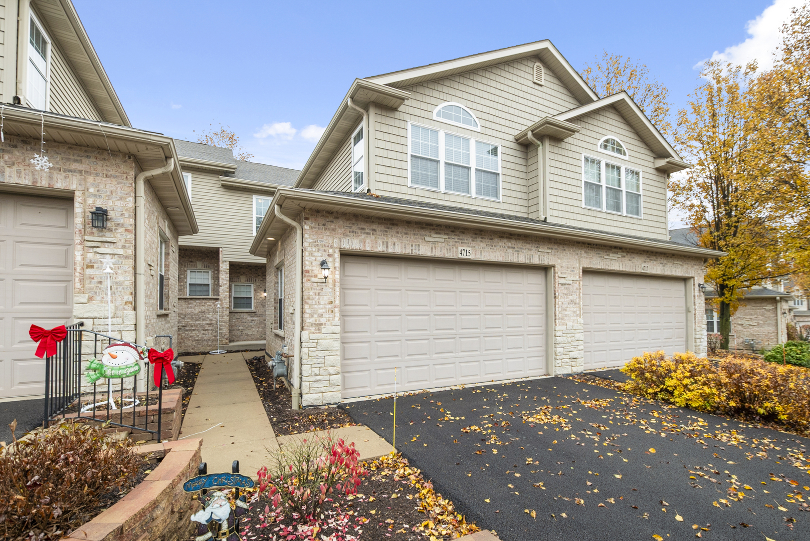 4715 Auvergne Ave #4715, Lisle, IL 60532 - MLS 12521321 - Coldwell Banker