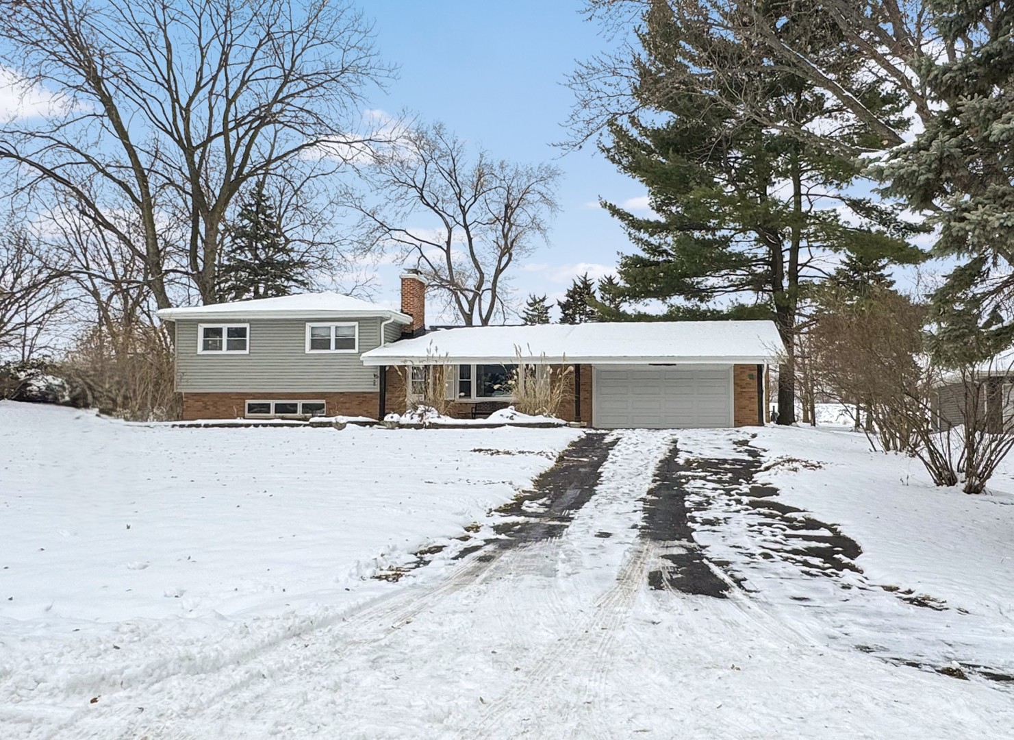 35W240 Crescent Dr, Dundee, IL 60118 - MLS 12522466 - Coldwell Banker