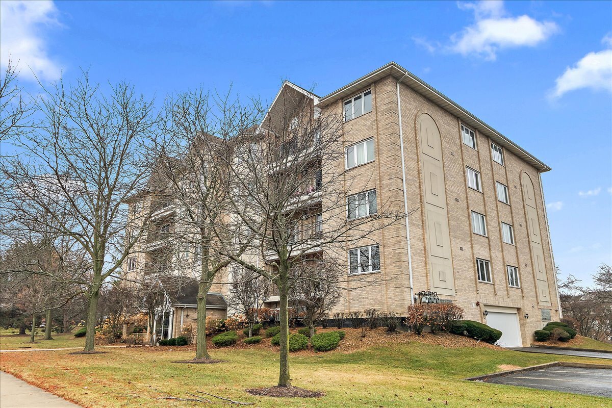 16040 Boardwalk Ln #1A, Orland Park, IL 60467 - MLS 12545506 - Coldwell ...