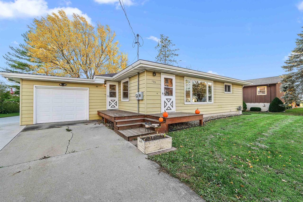 109 W Midway St, Rosendale, WI 54974 - MLS 50317713 - Coldwell Banker