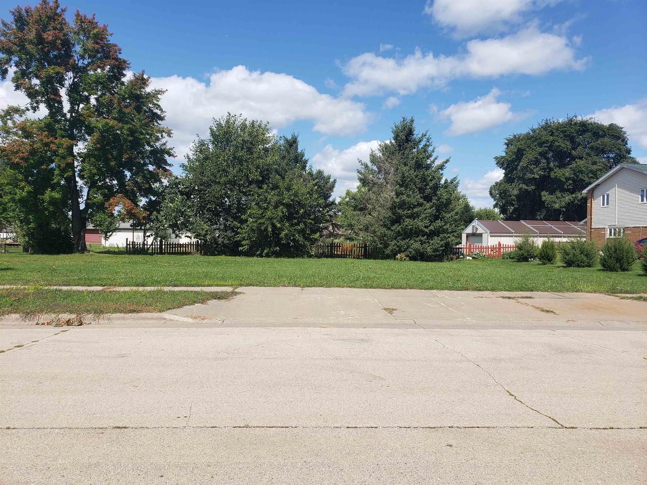 423 E Webster St, Cuba City, 53807 - MLS 2008238 - Coldwell Banker