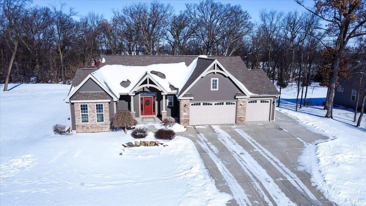 3016 Midnight Sun Dr, Sun Prairie, WI 53590 - MLS 2015420 - Coldwell Banker