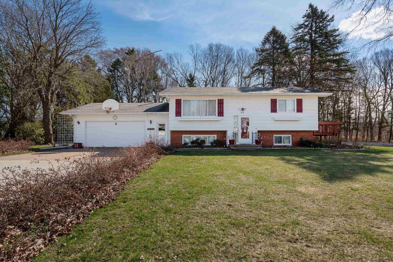 204 Woodside St, Rosendale, WI 54974 - MLS 50306396 - Coldwell Banker
