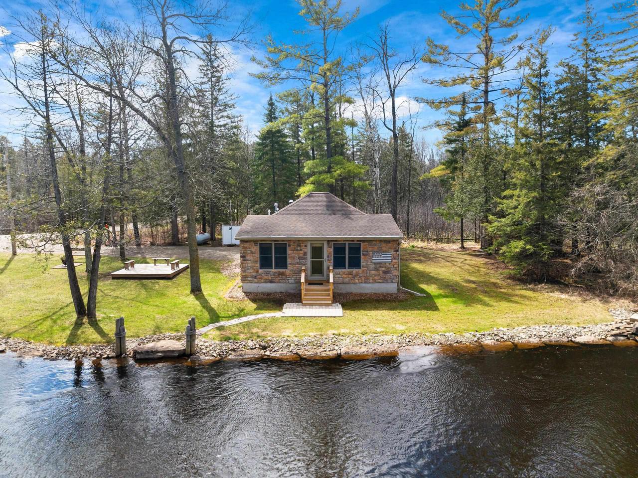 9604 Pine Bend Ln, Gillett, WI 54124 - MLS 50307351 - Coldwell Banker