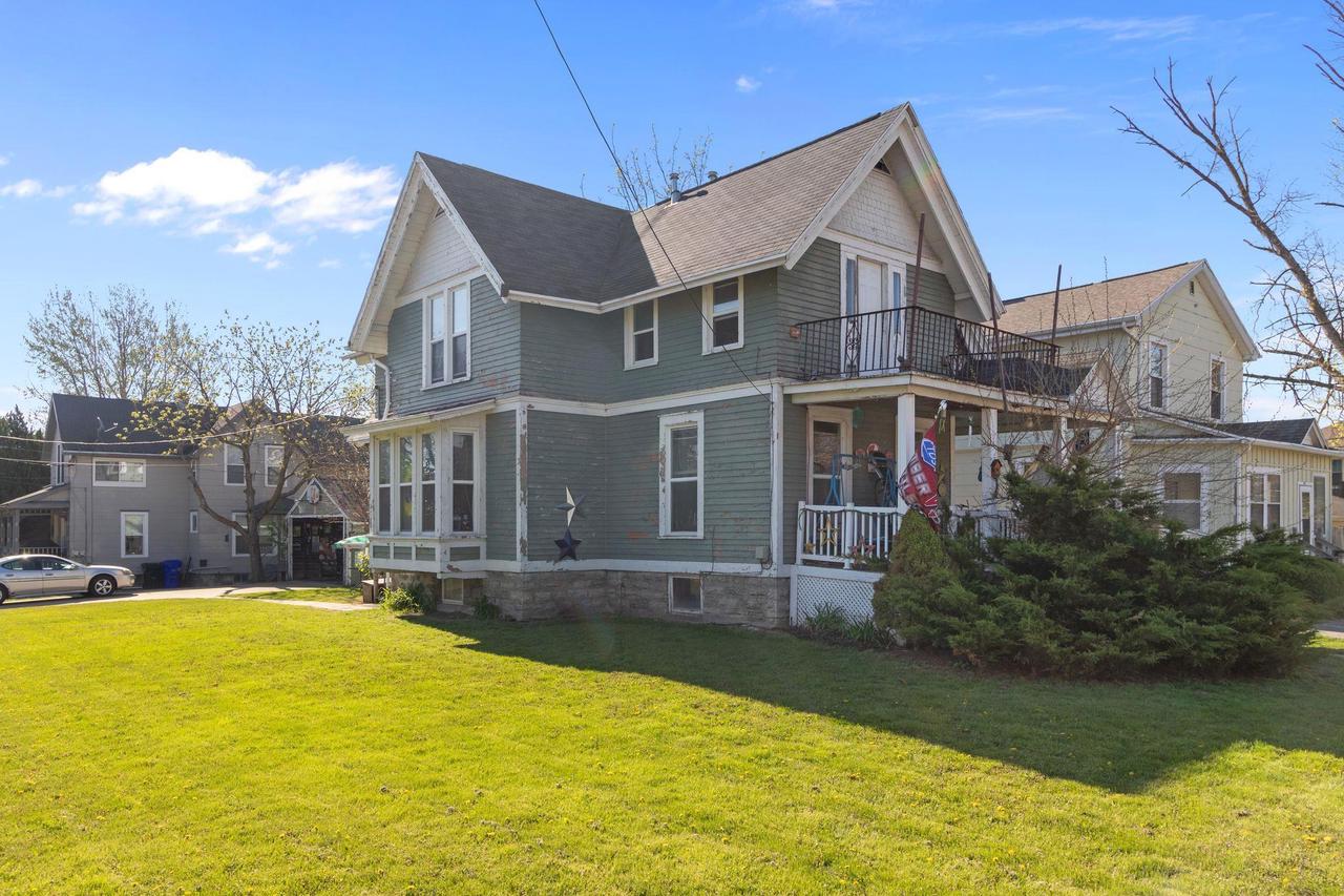 802 S Memorial Dr, Appleton, WI 54911 - MLS 50308062 - Coldwell Banker