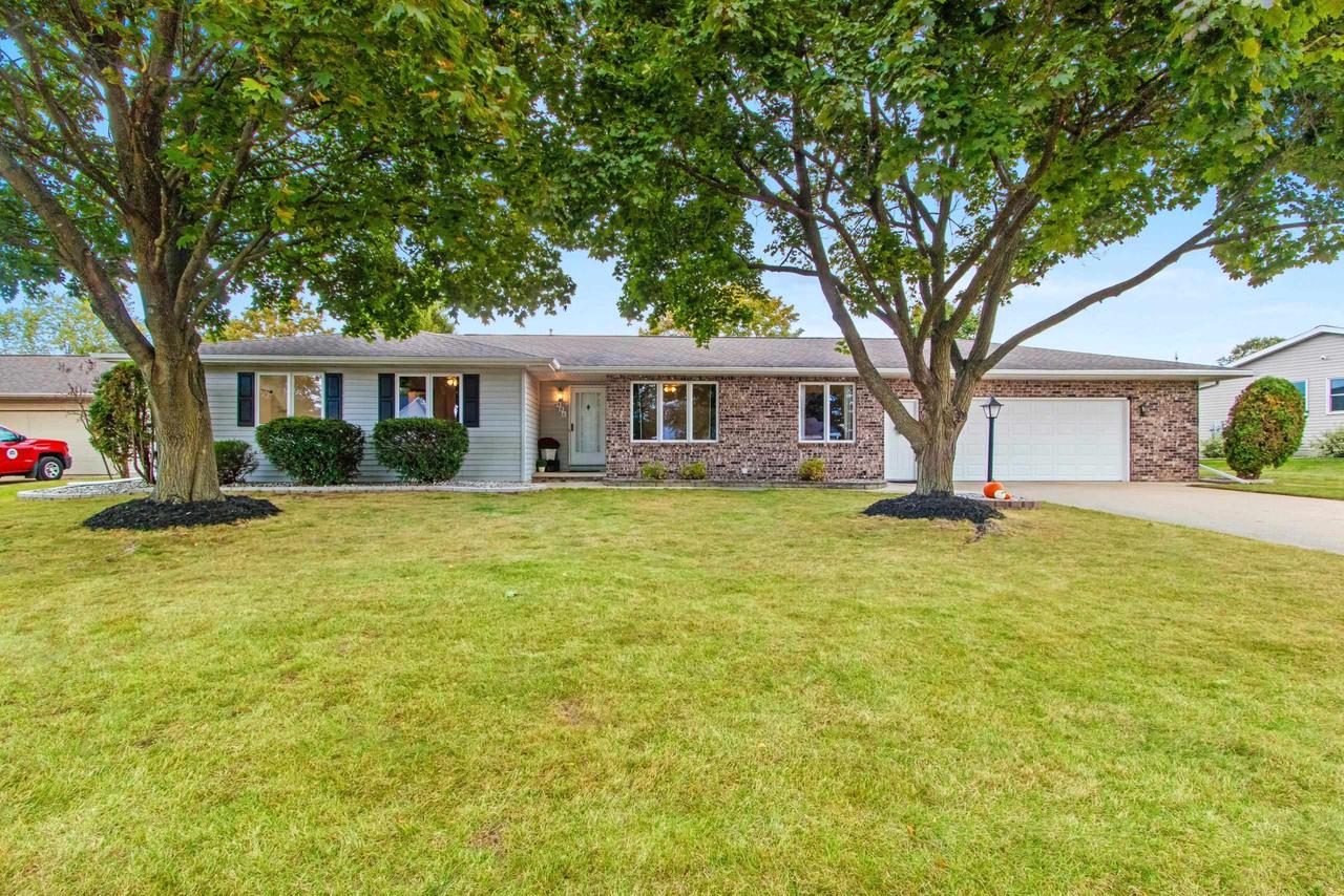 486 Dewey Decker Dr, Green Bay, WI 54313 - MLS 50316452 - Coldwell Banker