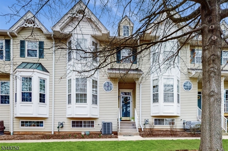 4 Stratton Ct, Raritan Township, NJ 08822 - MLS 3954945 - Coldwell Banker