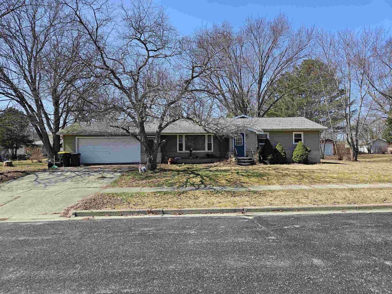 534 Babb Ave, Reedsburg, WI 53959 - MLS 1996358 - Coldwell Banker