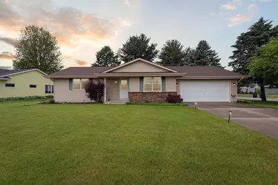 1125 Sentinel Dr, Janesville, WI 53546 - MLS 2001840 - Coldwell Banker