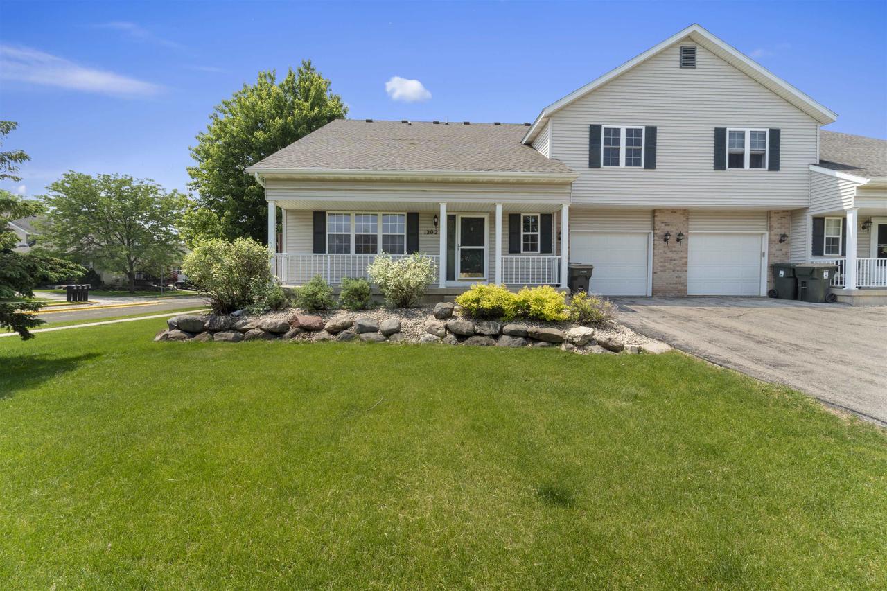 1202 Homestead Dr, Sun Prairie, WI 53590 - MLS 2001945 - Coldwell Banker