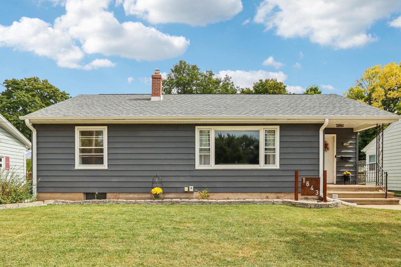 1643 Moore St, Beloit, WI 53511 - MLS 2009548 - Coldwell Banker