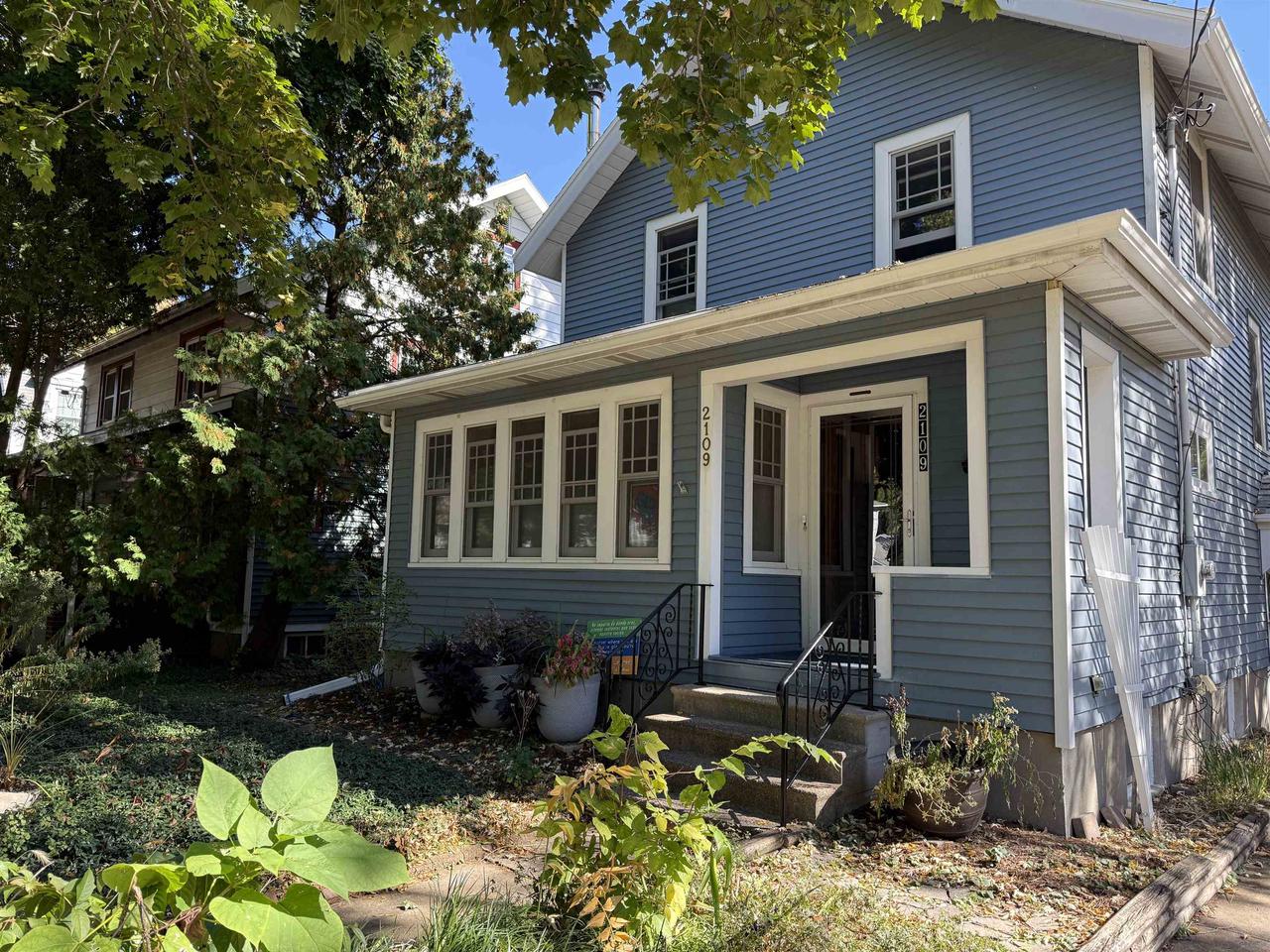 2109 E Mifflin St, Madison, WI 53704 - MLS 2012496 - Coldwell Banker