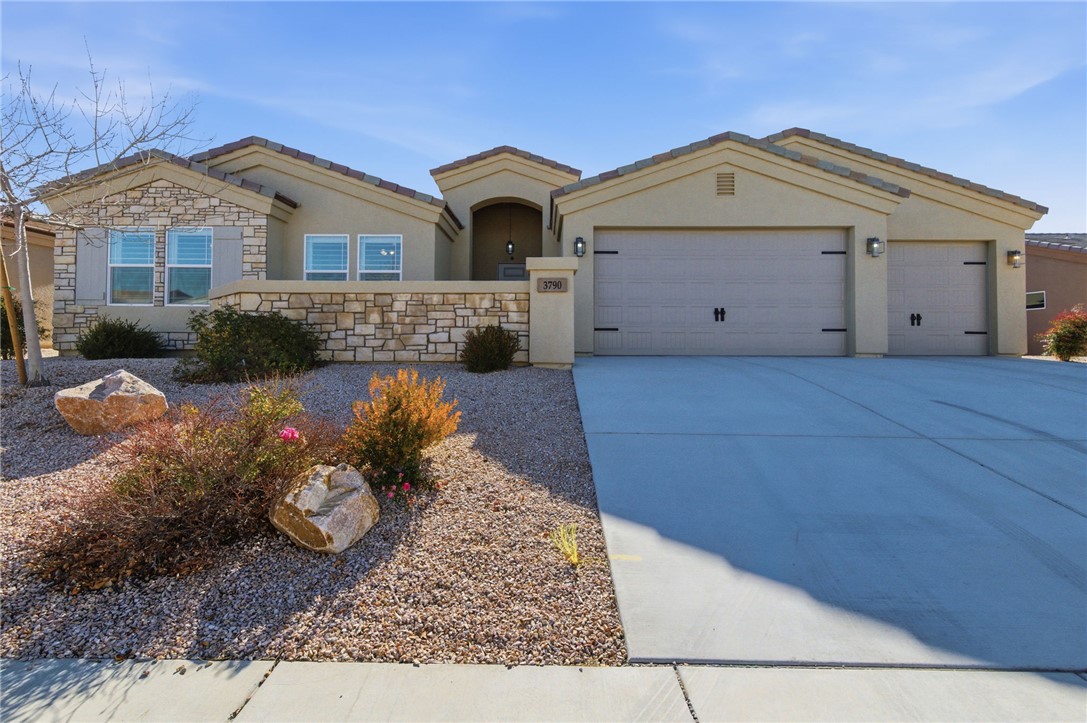 3790 Katie Ln Loop, Kingman, AZ 86401 - MLS 035565 - Coldwell Banker