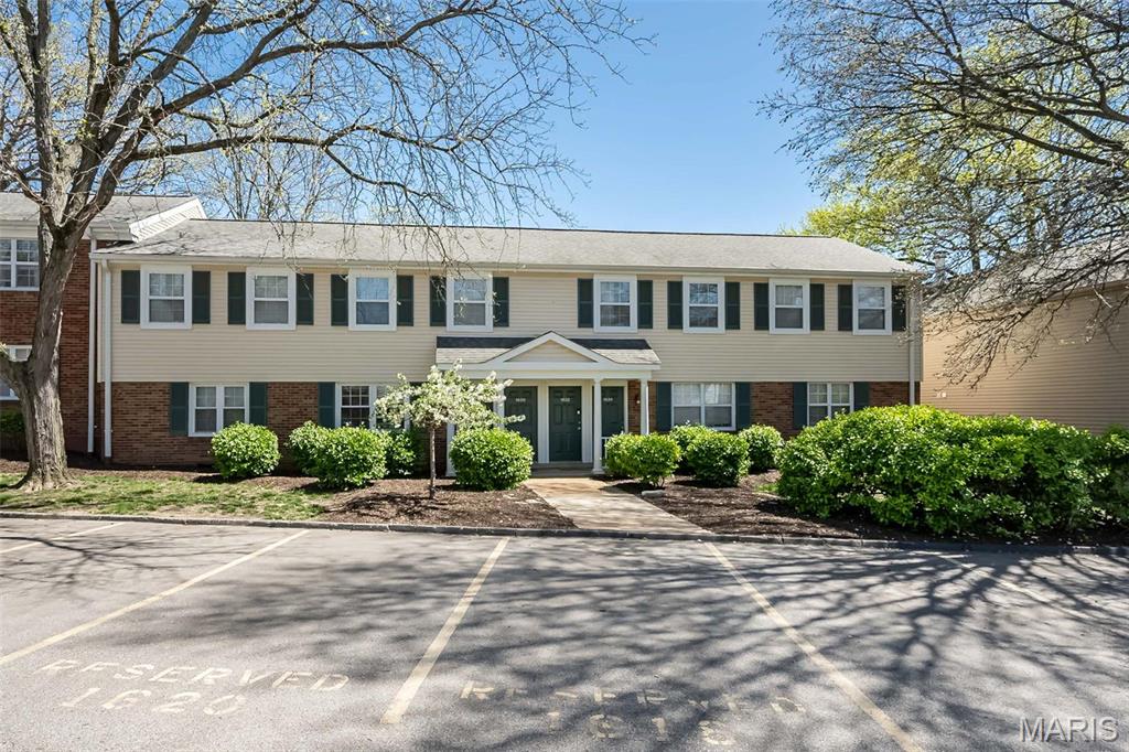 1624 Redbird Cove, Brentwood, MO 63144 - MLS 25010101 - Coldwell Banker