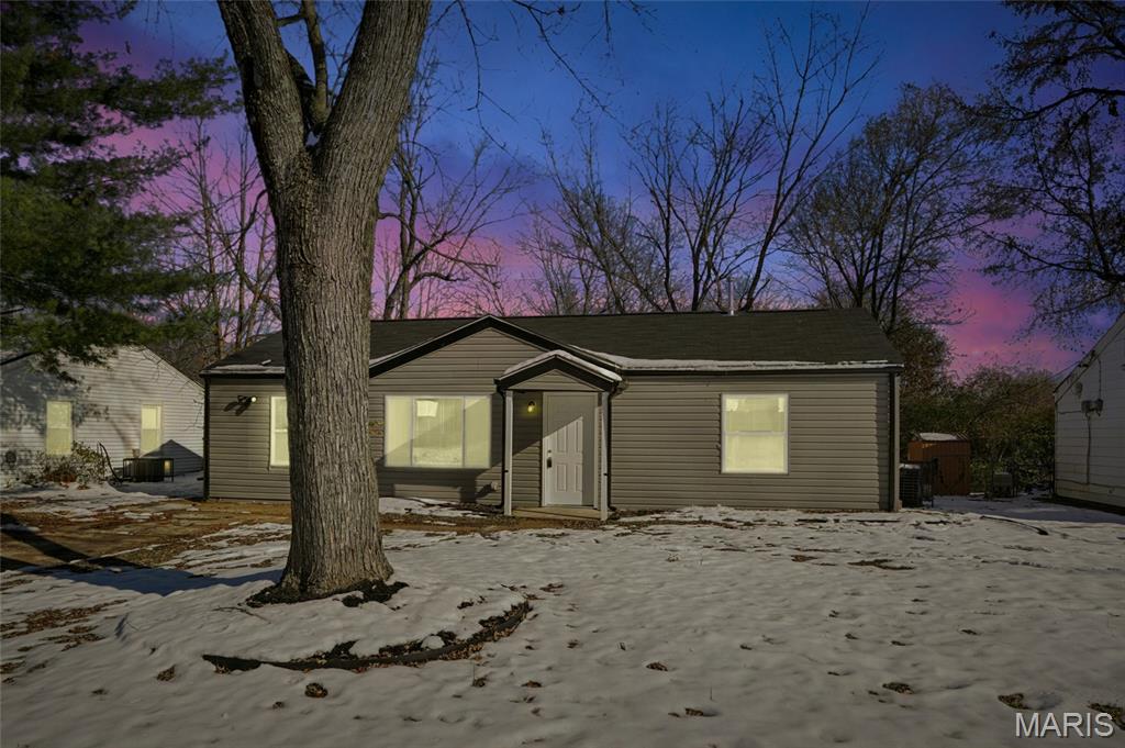 9820 Lorna Ln, Saint Louis, MO 63136 - MLS 25073867 - Coldwell Banker