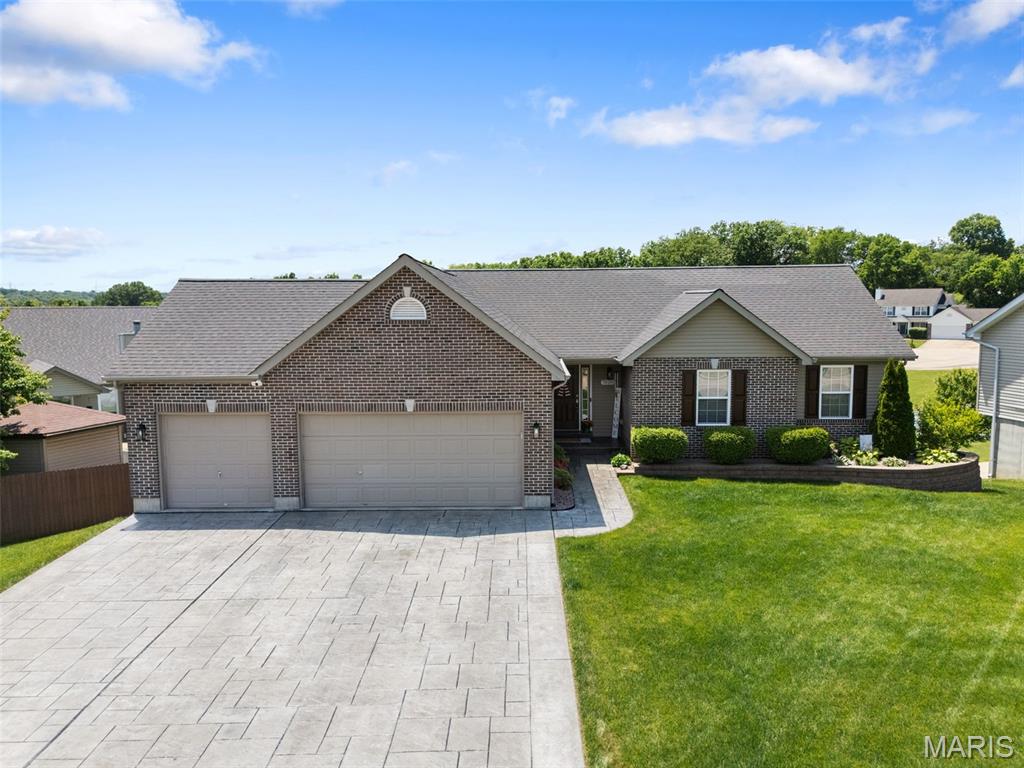 7028 Brooks Farm Dr, House Springs, MO 63051 - MLS 26030144 - Coldwell ...