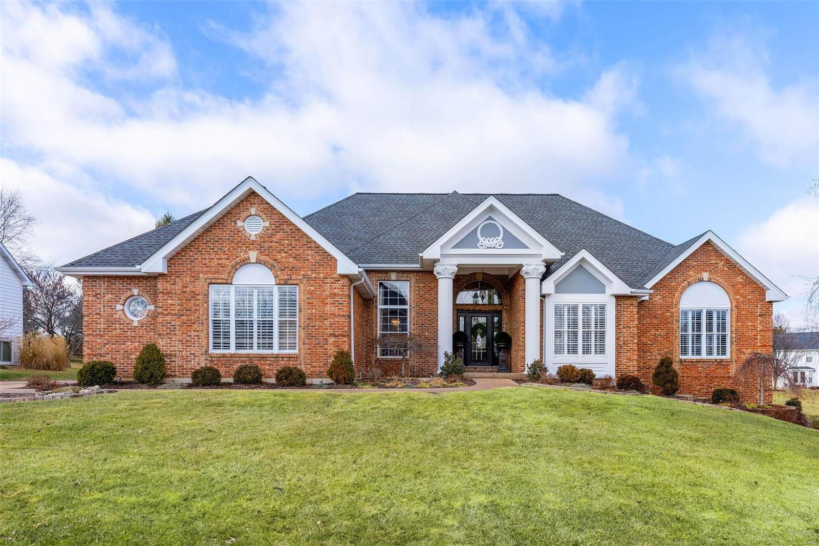 569 Malinmor Dr, Weldon Spring, MO 63304 - MLS 25006394 - Coldwell Banker