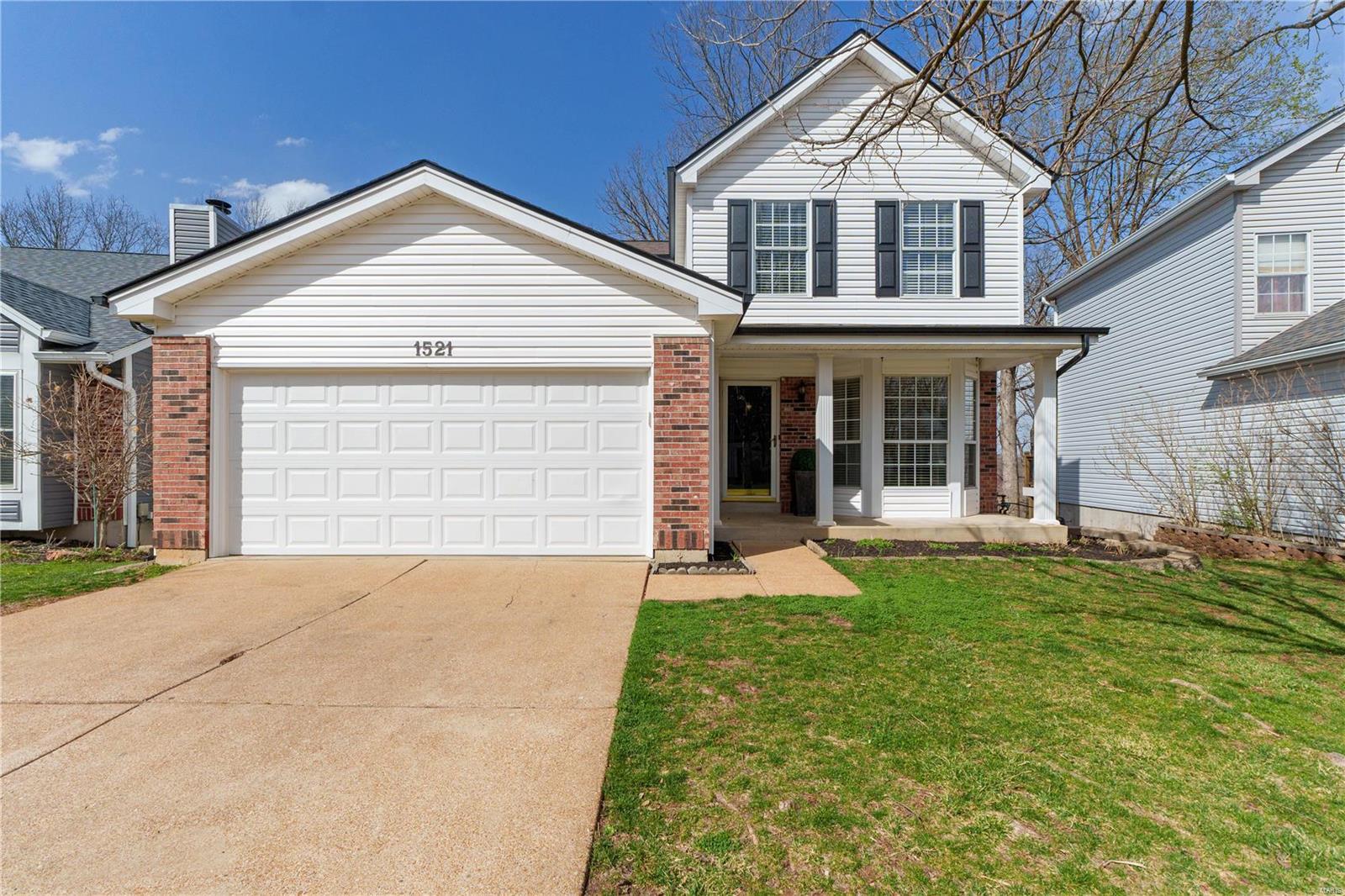 1521 Strawberry Glen Ct, Ballwin, MO 63021 - MLS 25017134 - Coldwell Banker