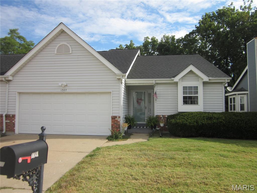 1327 Eagles Way Ct, Hazelwood, MO 63042 - MLS 25061502 - Coldwell Banker