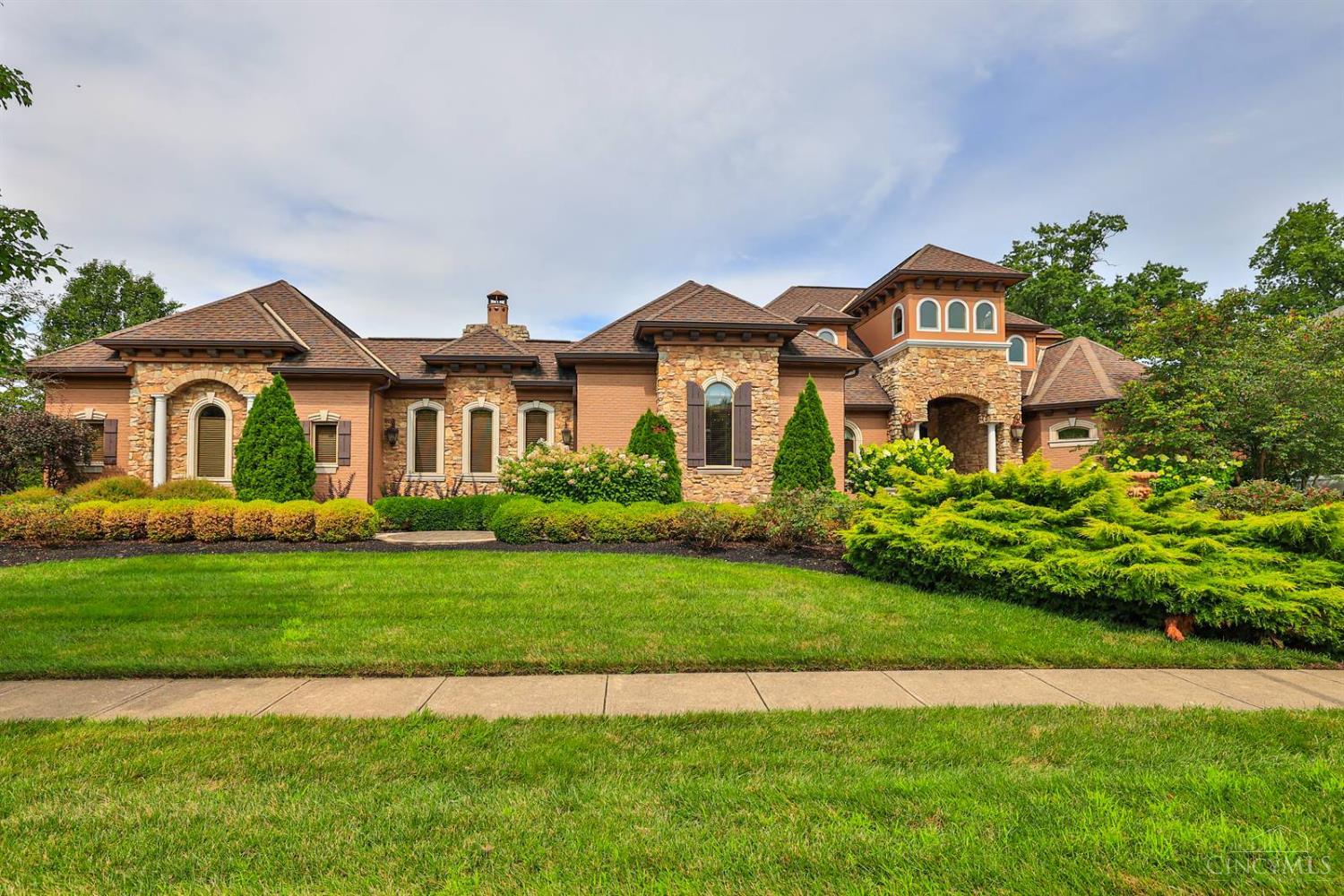 25 Vintage Walk, Montgomery, OH 45249 - MLS 1848967 - Coldwell Banker