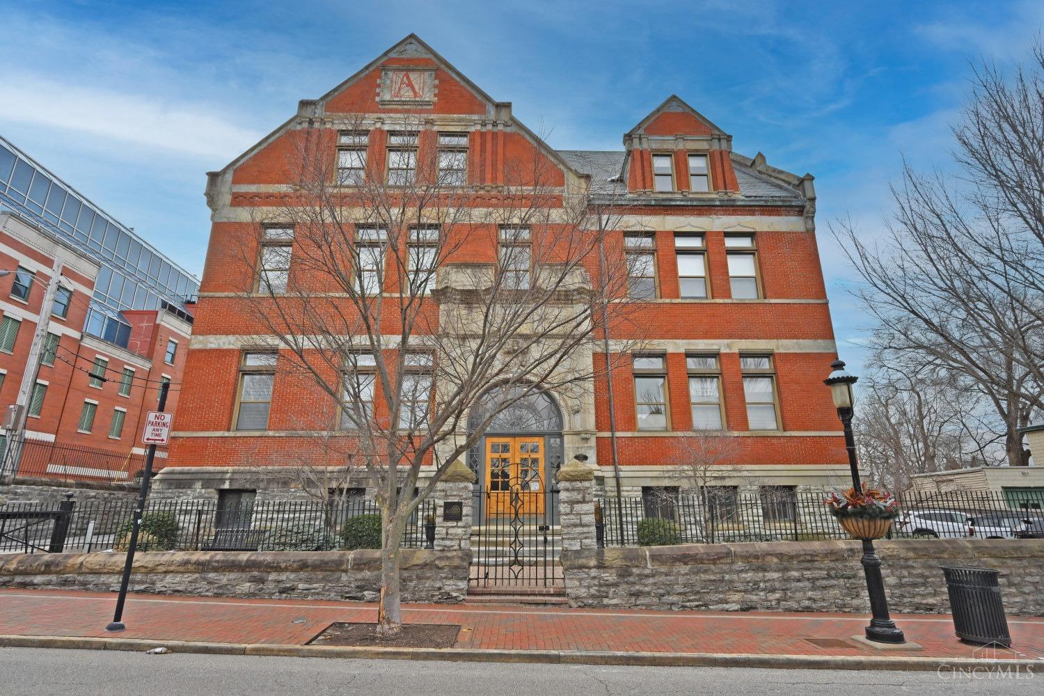 1125 St Gregory St #203, Cincinnati, OH 45202 - MLS 1831275 - Coldwell ...