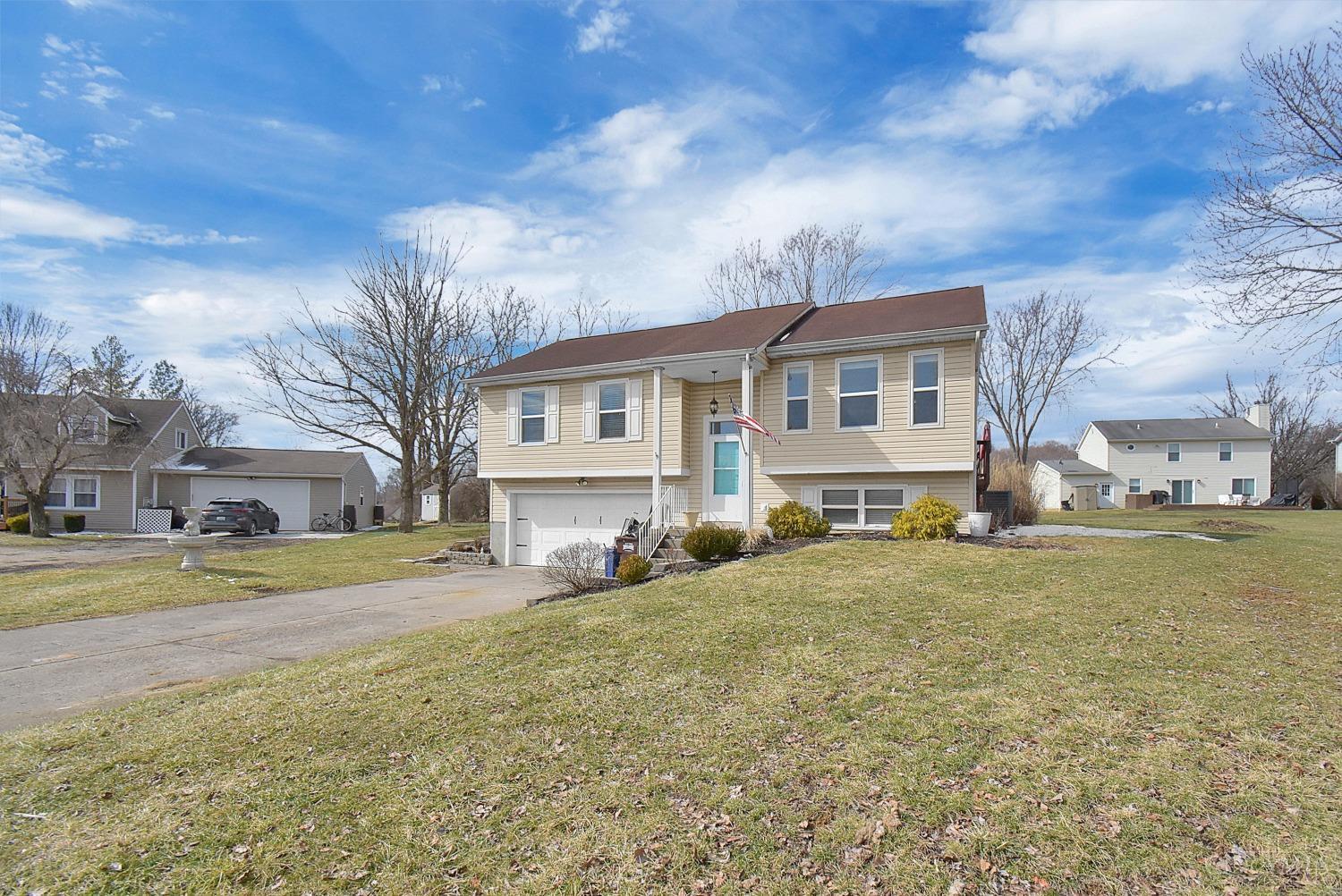 20911 Ridgecliff Ct, Lawrenceburg, IN 47025 - MLS 1831970 - Coldwell Banker