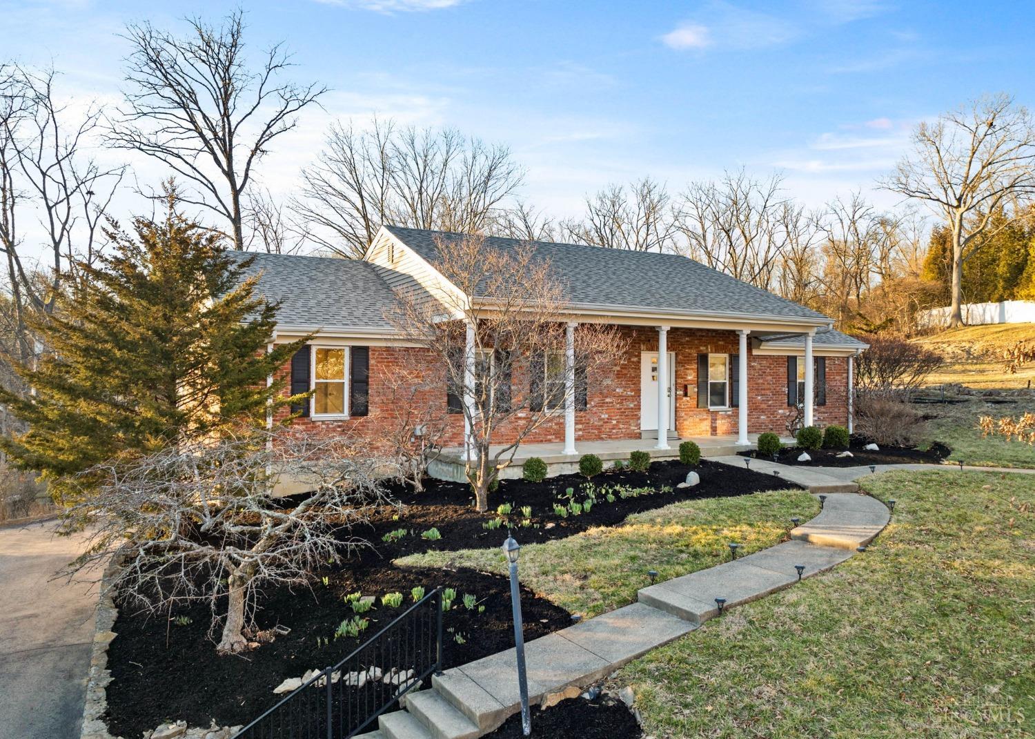 1007 Grandin Ridge Dr, Cincinnati, OH 45208 - MLS 1832891 - Coldwell Banker