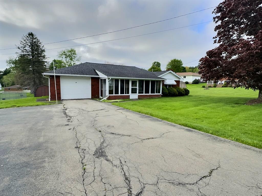24 Riverview Ave, Clintonville, PA 16214 - MLS 161500 - Coldwell Banker