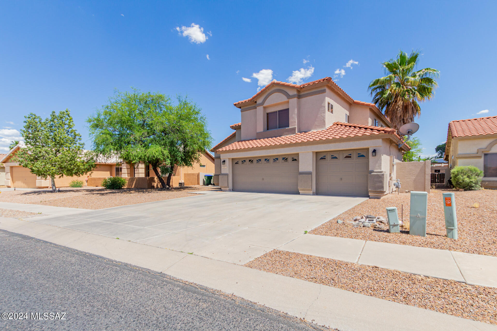7271 W Silver Sand Dr, Tucson, AZ 85743 - MLS 22428475 - Coldwell Banker