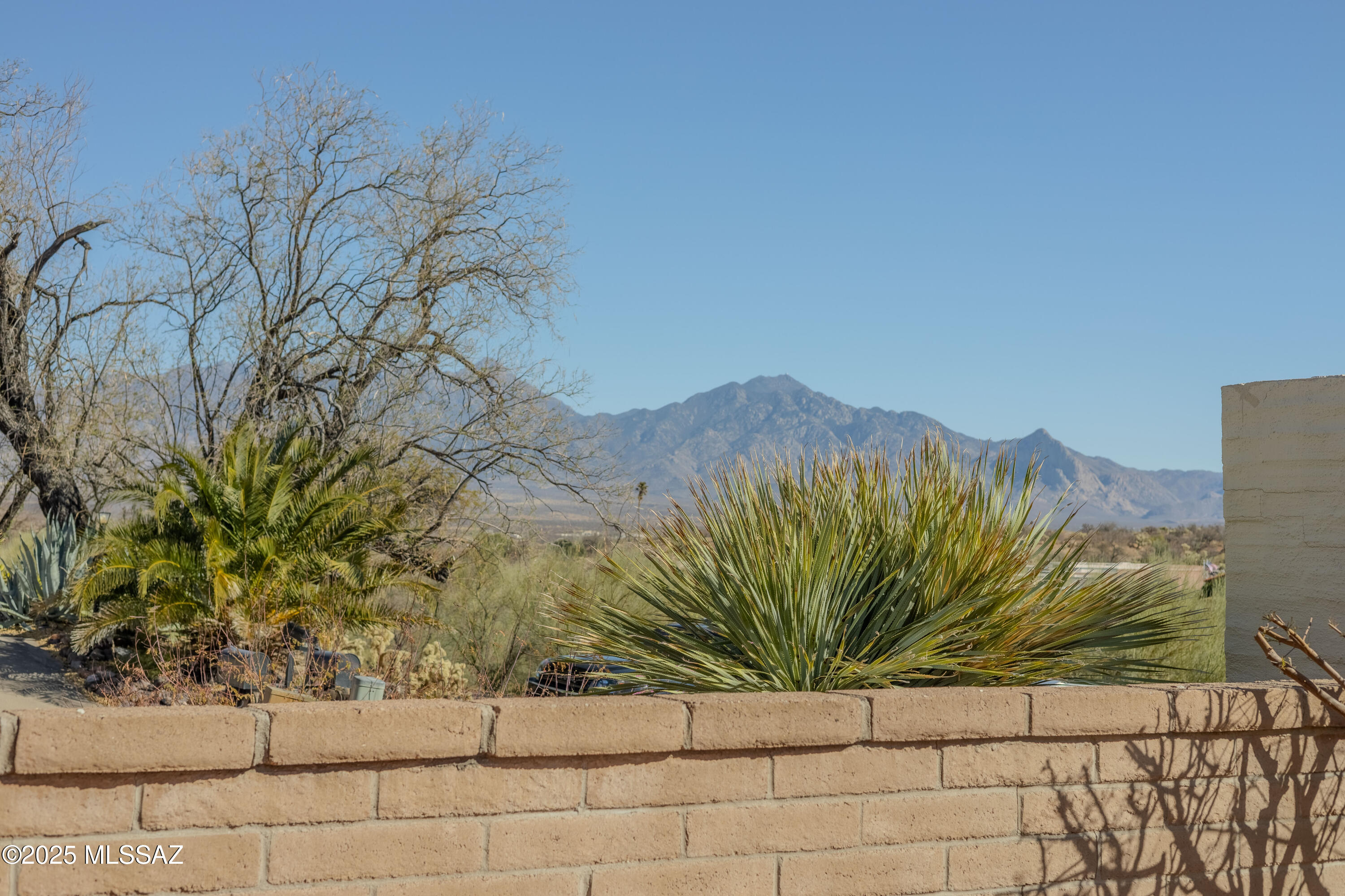 2820 S Camino Ortega, Green Valley, AZ 85622 - MLS 22508934 - Coldwell ...
