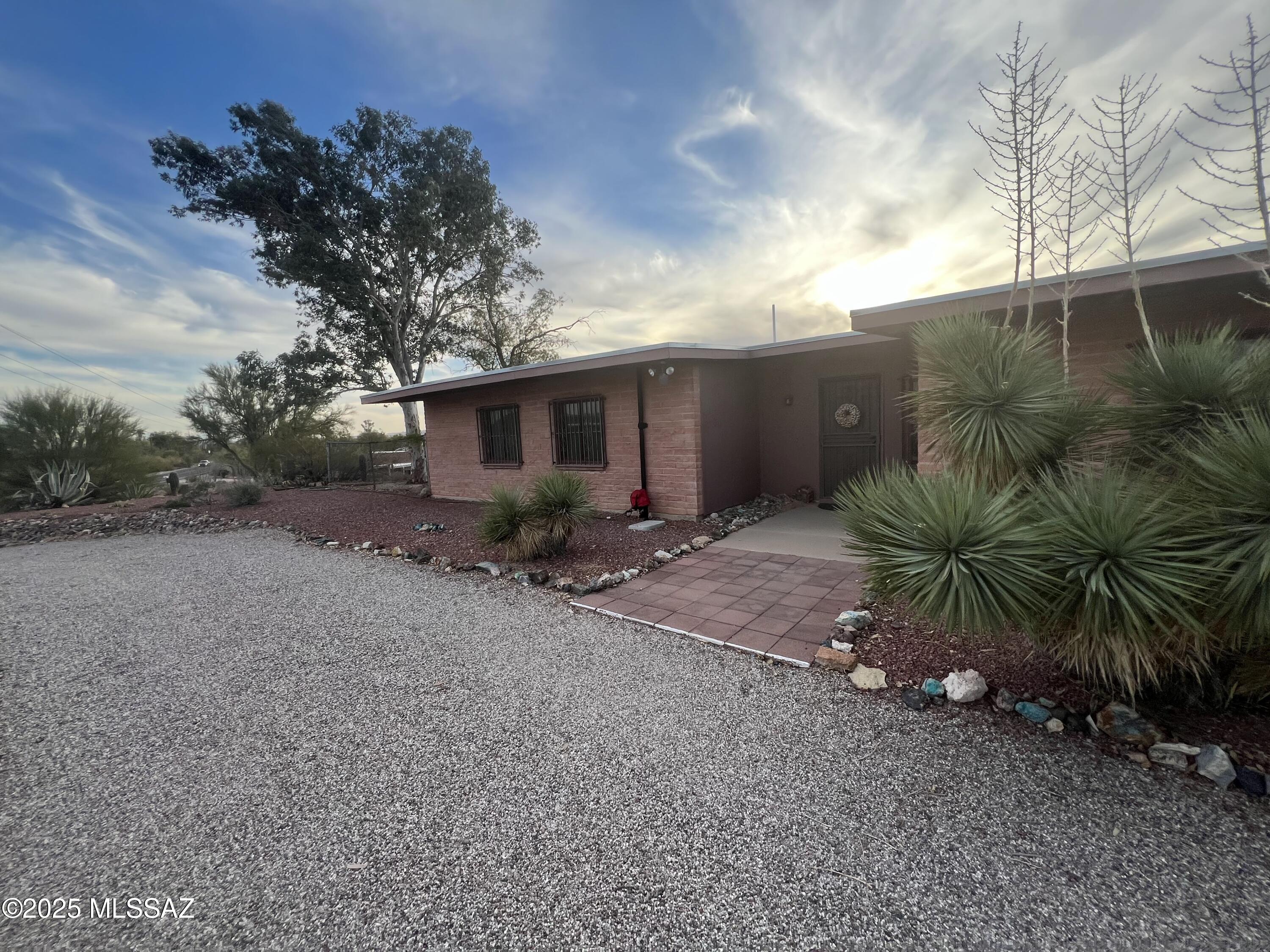6661 N Mona Lisa Rd, Tucson, AZ 85741 - MLS 22510360 - Coldwell Banker