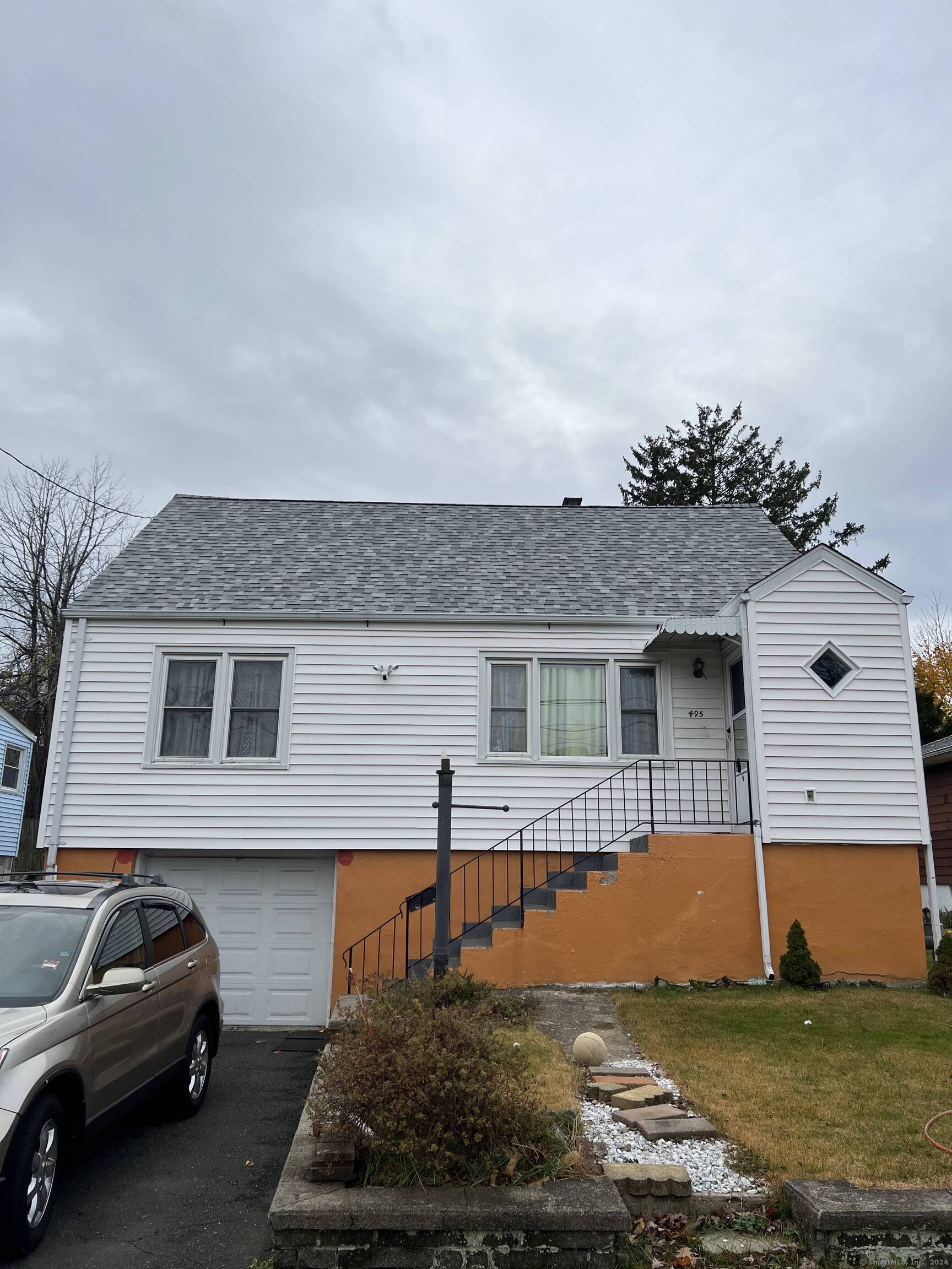 495 Hart St, Bridgeport, CT 06606 - MLS 24062853 - Coldwell Banker