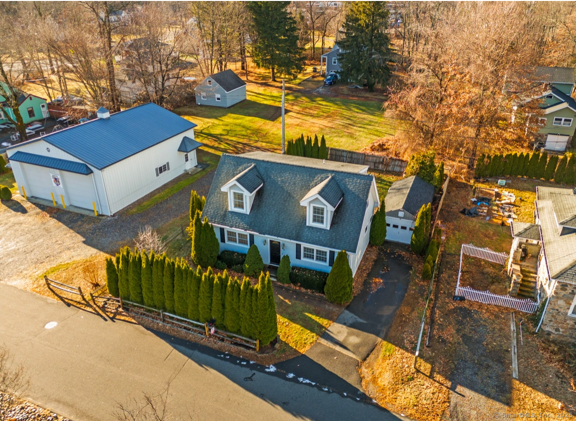 8 Dunham Rd, Canton, CT 06019 - MLS 24071453 - Coldwell Banker