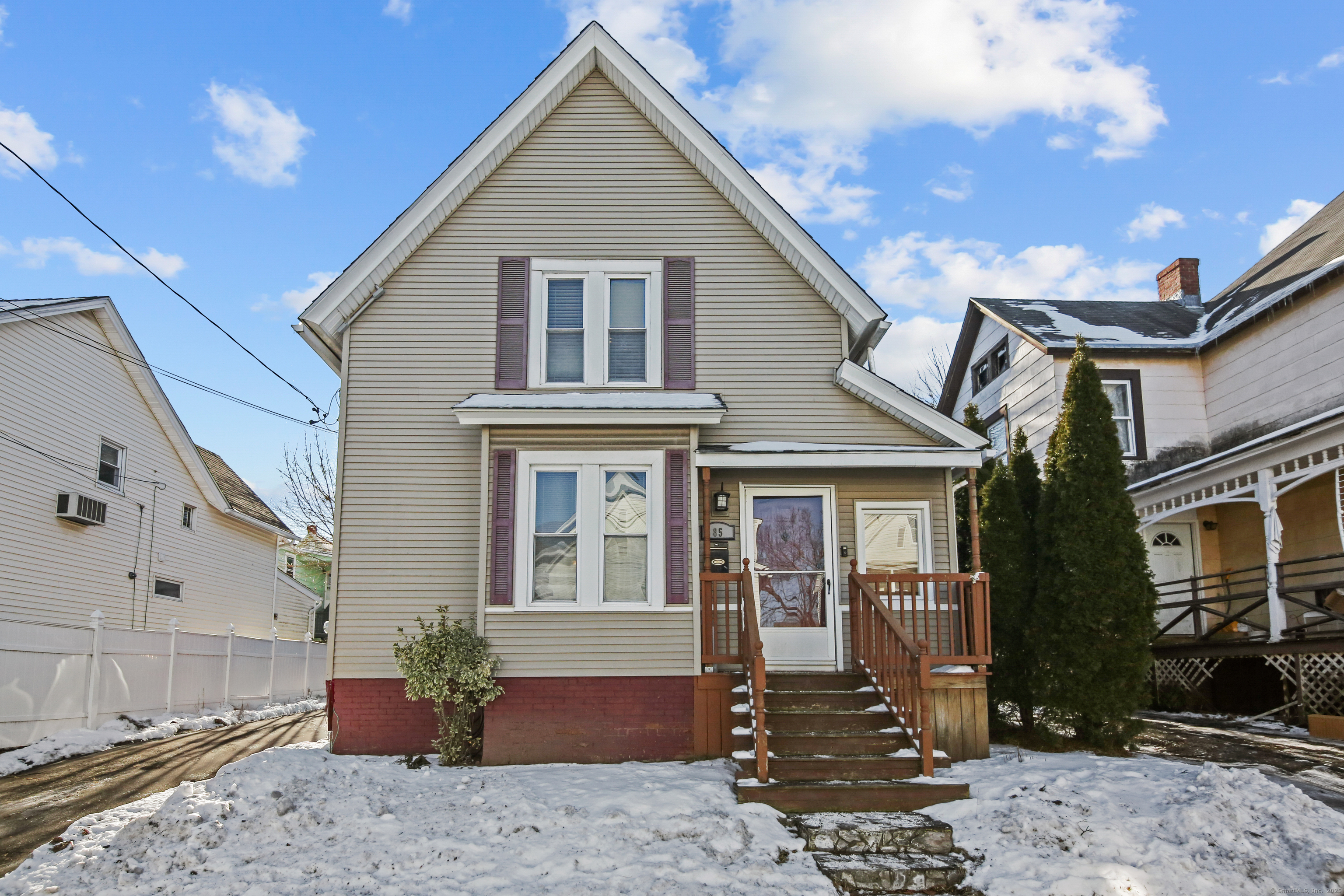 85 Grand St, Middletown, CT 06457 - MLS 24077673 - Coldwell Banker