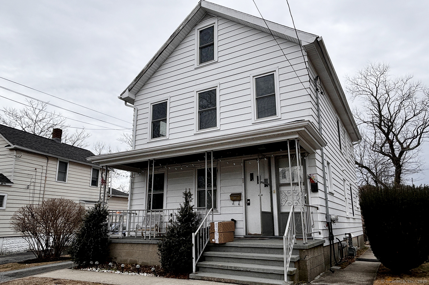 119 School St #2nd Flr, Fairfield, CT 06824 - MLS 24078819 - Coldwell ...