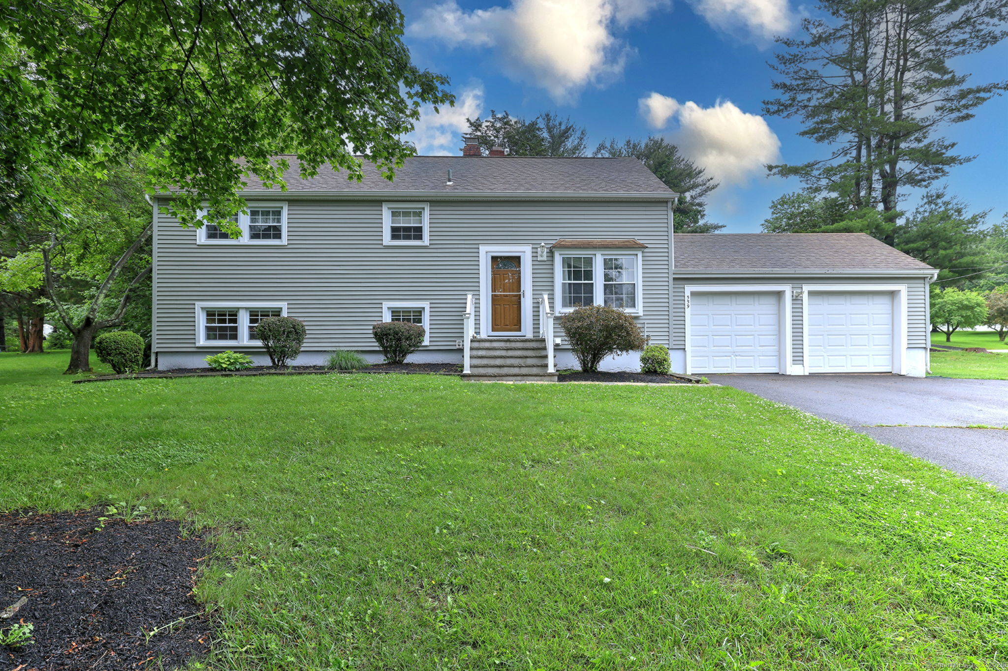 559 Russell Ct, Orange, CT 06477 - MLS 24099286 - Coldwell Banker