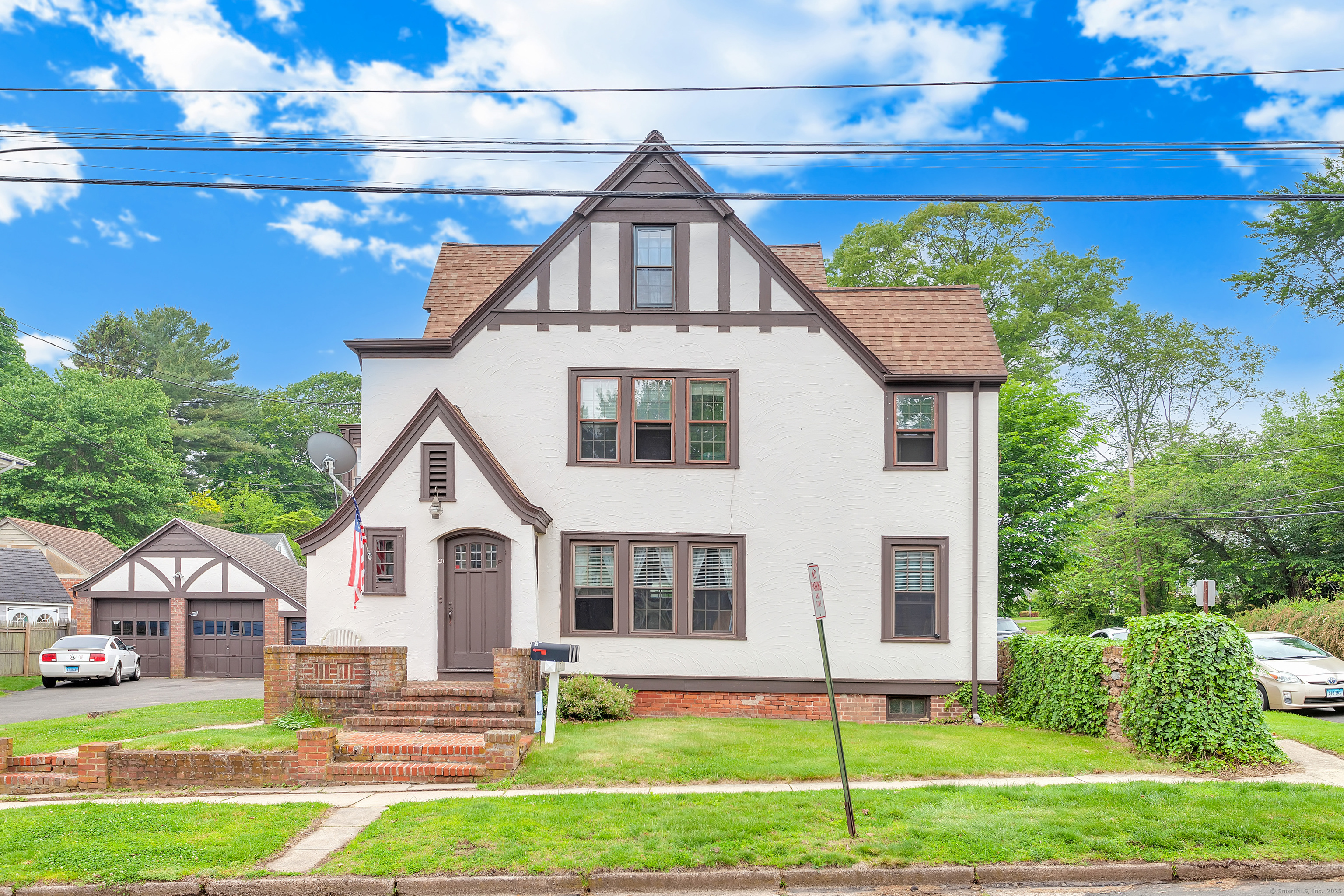 40 Rogers St, Branford, CT 06405 - MLS 24099848 - Coldwell Banker