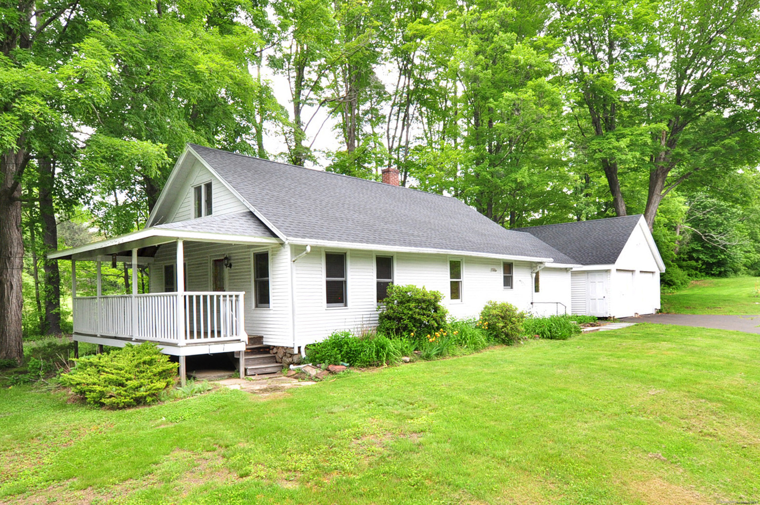 5 Case St, Canton, CT 06019 - MLS 24101091 - Coldwell Banker